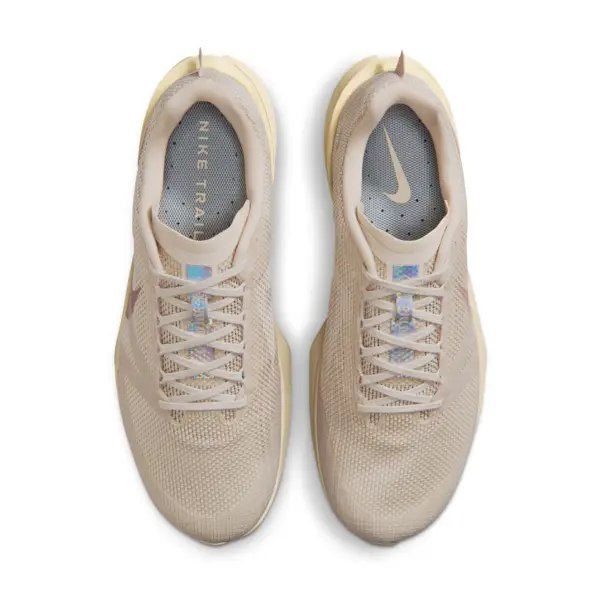 Nike Kiger Trail Running Shoes