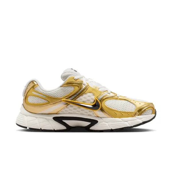 Nike V5 Rnr Athletic Sneakers - White