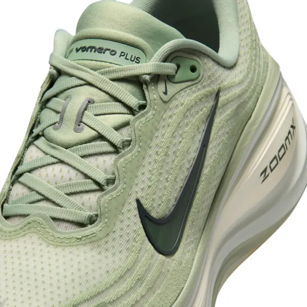 Nike Vomero Plus Road Running Shoes - Green