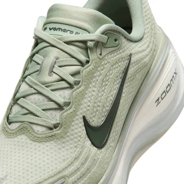 Nike Vomero Plus Road Running Shoes - Green