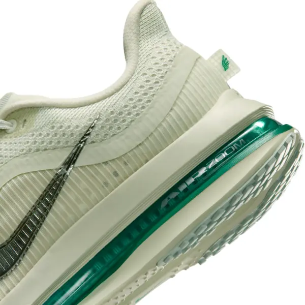 Nike Pegasus Premium Road Running Shoes - Green