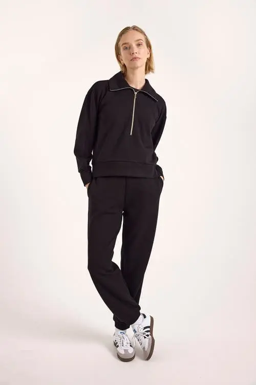 BRODIE CASHMERE Jersey Half Zip Sweatshirt With Piping Detail - Black