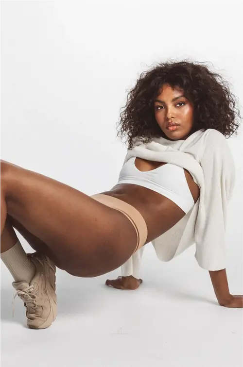 LDMA Low Show V Bralette - White