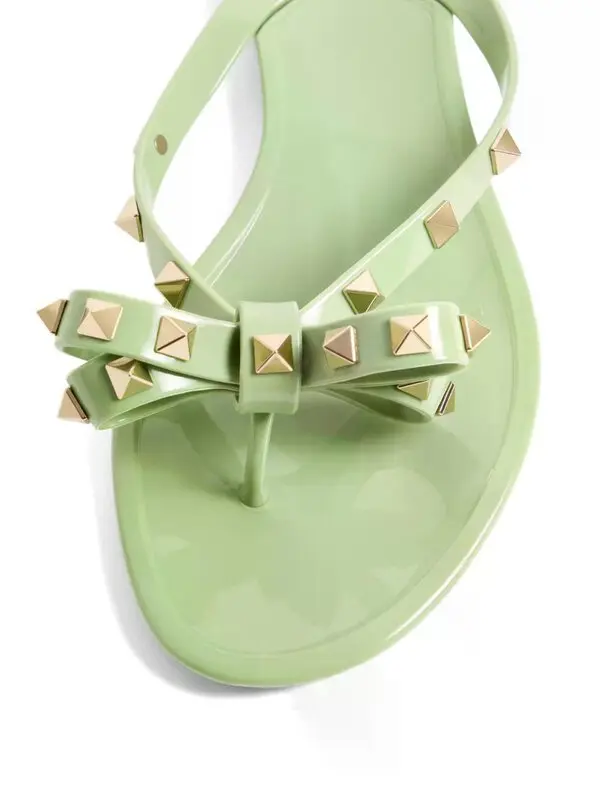 Valentino Garavani Rockstud Rubber Thong Sandals - Green