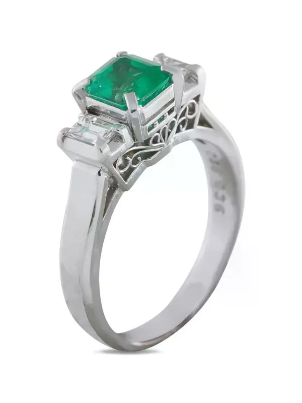 LB EXCLUSIVE Emerald And Diamond Platinum Ring