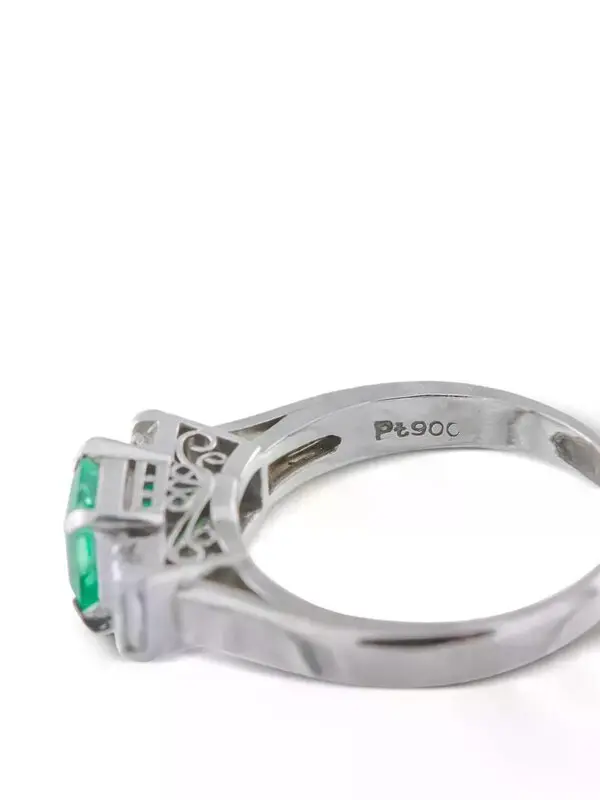 LB EXCLUSIVE Emerald And Diamond Platinum Ring
