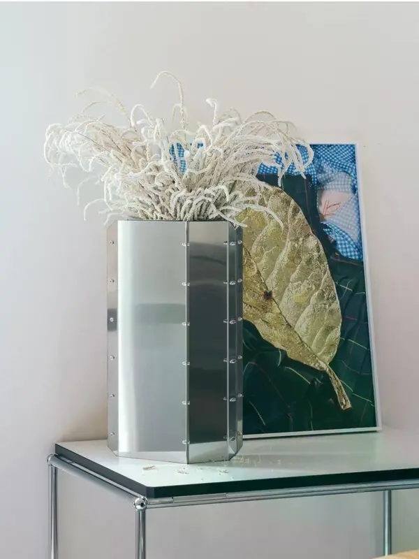 NM3 Nmv Industrial-style Vase