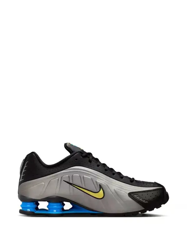 Nike Shox R4 Sneakers - Grey