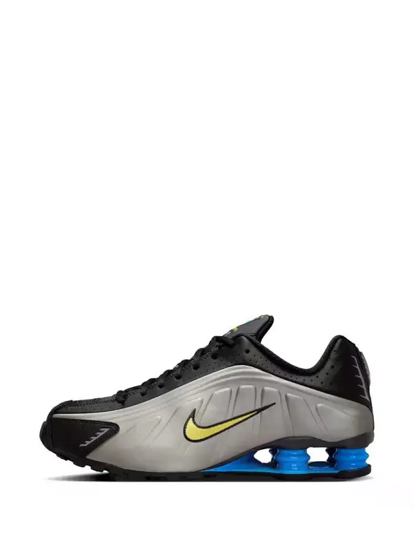 Nike Shox R4 Sneakers - Grey