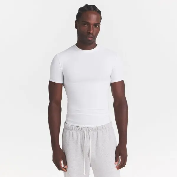 SKIMS Slim T Shirt | White | Large | Fits Everybody - Marble