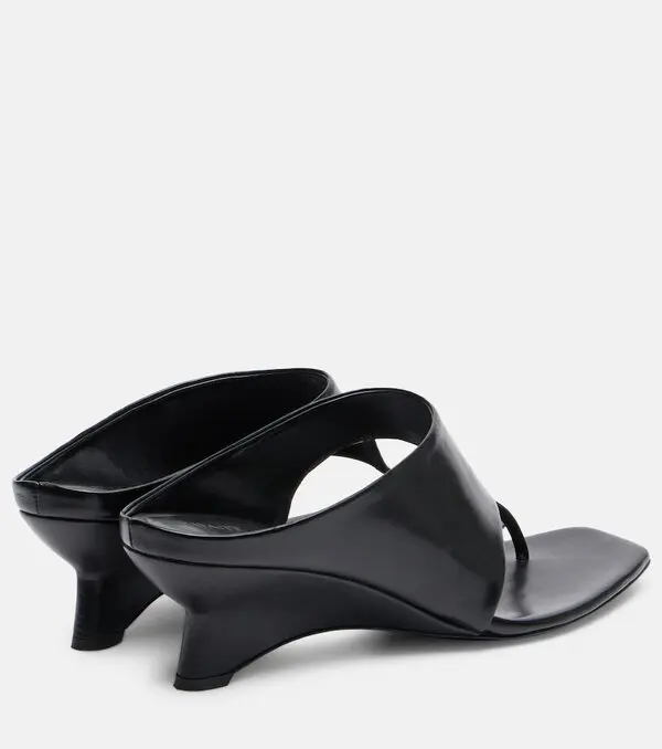 Khaite Marlow 55 Leather Thong Sandals - Black