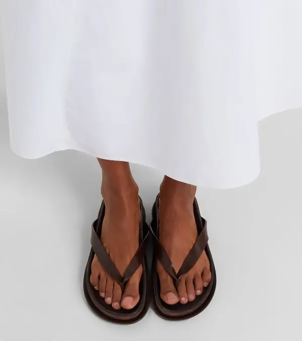 Jacquemus Tatanes Leather Thong Sandals