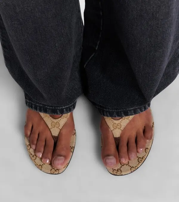 Gucci Vittoria Gg Canvas Thong Sandals