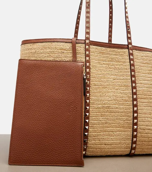 Valentino Garavani Rockstud Large Raffia Tote Bag - Beige