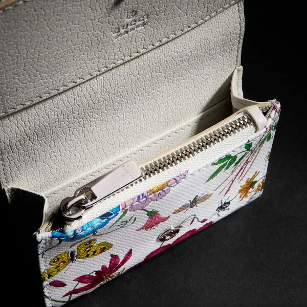 Gucci Flora-motif Bi-fold Card Case Fabric - White