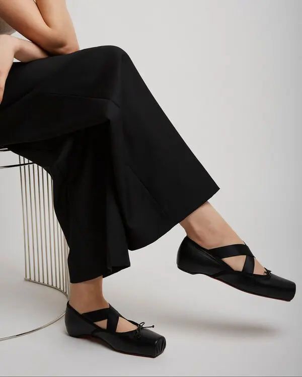 CHRISTIAN LOUBOUTIN Cassiasticina Leather Ballerinas - Black