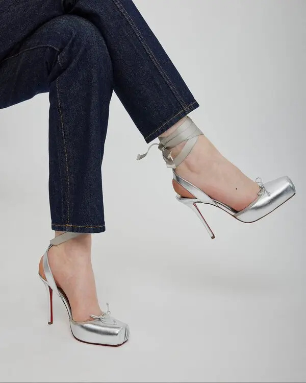 CHRISTIAN LOUBOUTIN Cassia 100 Lace Up Pumps - Silver