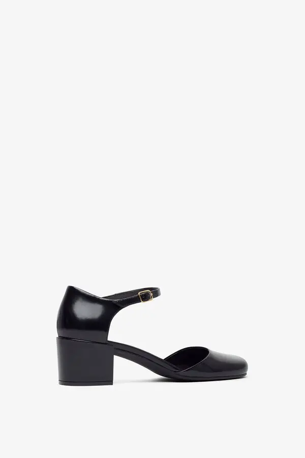 THE ROW Penelope Ankle Strap Pumps - Black