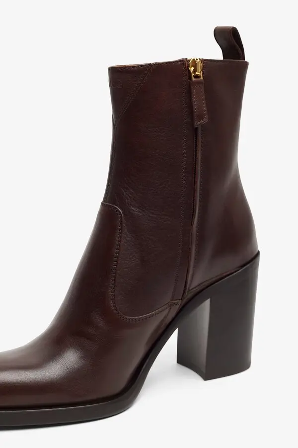 Chloé Phoenix Leather Boots