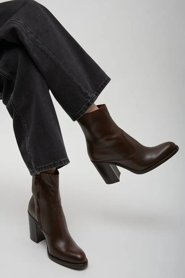 Chloé Phoenix Leather Boots