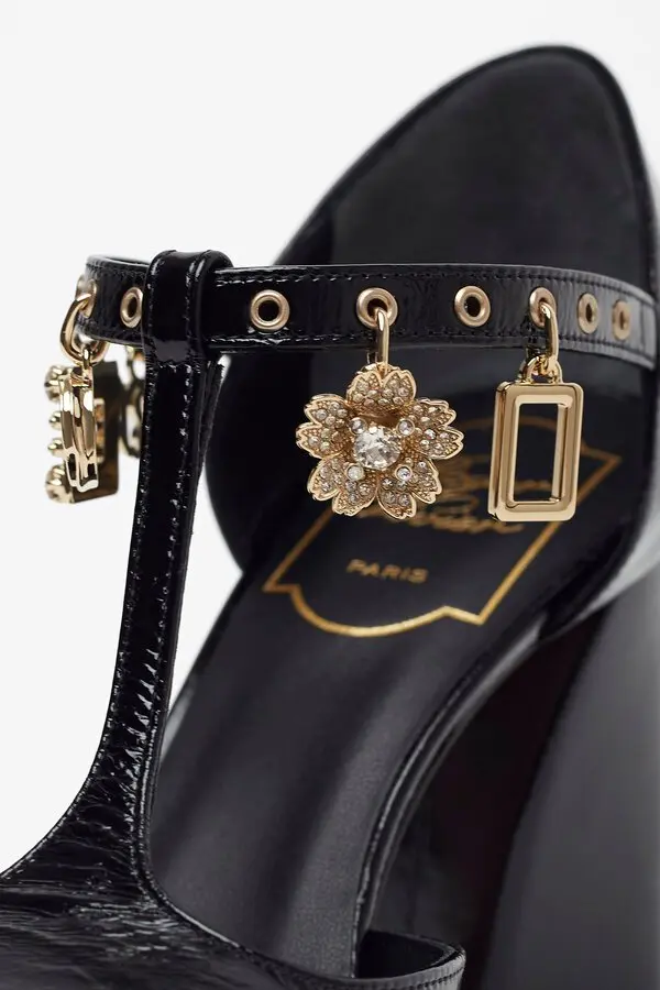 ROGER VIVIER Tres Vivier 85 Pumps With Gold Charms