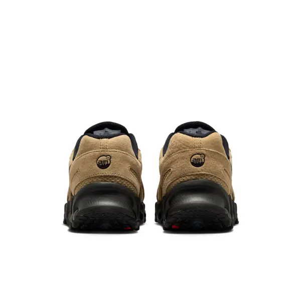Nike Air Max Dn8 Leather Sneakers