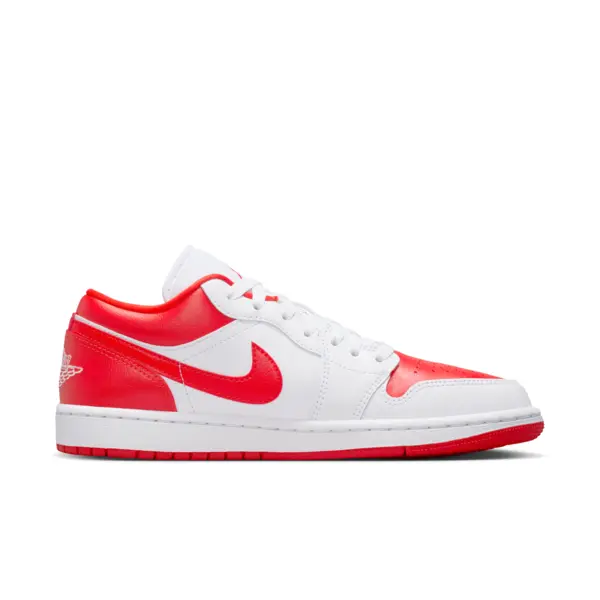 JORDAN 1 Low Top Sneakers