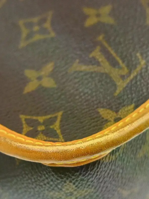 LOUIS VUITTON 2001 Monogram Sologne Shoulder Bag