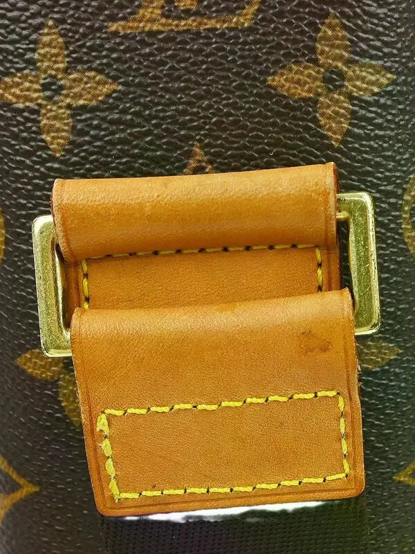 LOUIS VUITTON 2007 Monogram Abbesses Messenger Bag