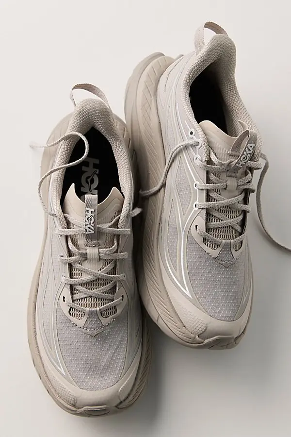 HOKA® Remastered Speed Trainers - Putty/cement