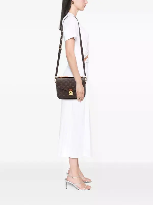 LOUIS VUITTON Monogram Pochette Metis - Brown