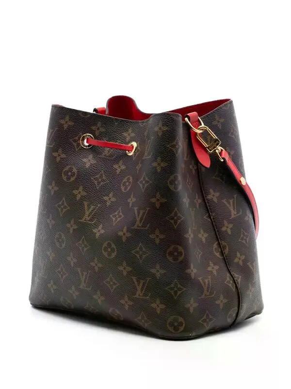 LOUIS VUITTON 2017 Monogram Neonoe Mm Bucket Bag