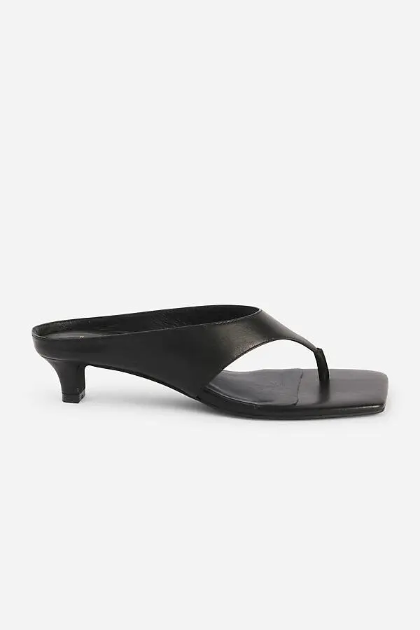 Intentionally Blank Year Ahead Flip-flop Kitten Heels - Black