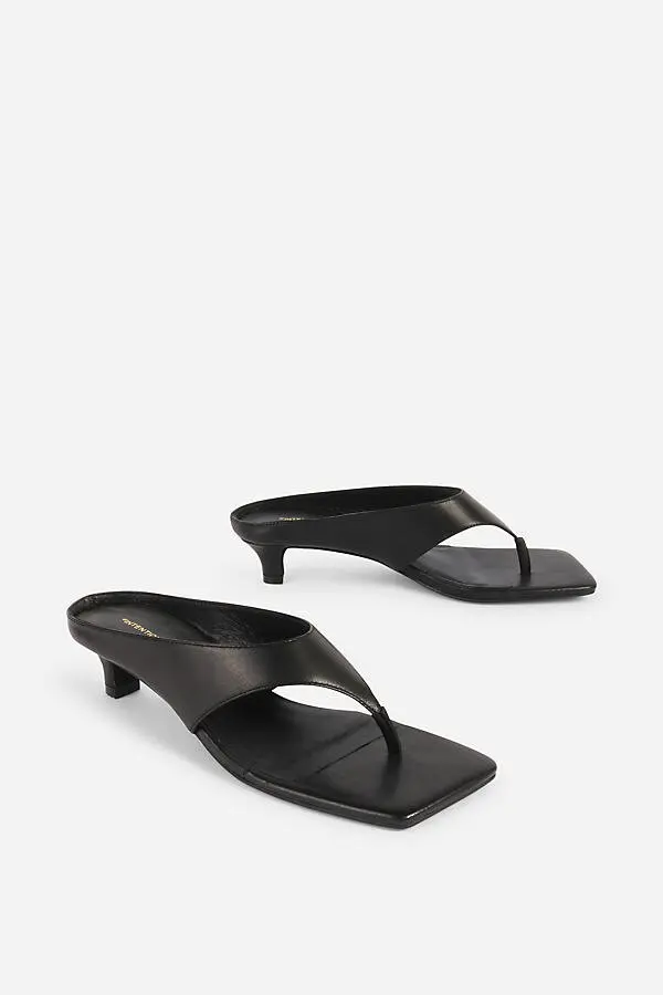 Intentionally Blank Year Ahead Flip-flop Kitten Heels - Black