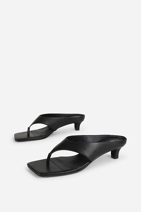 Intentionally Blank Year Ahead Flip-flop Kitten Heels - Black
