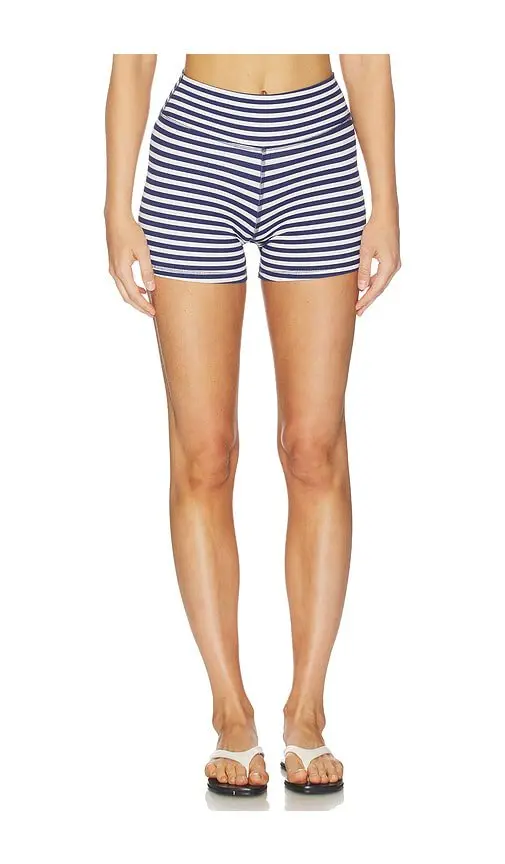 Strut This The Sparrow Short