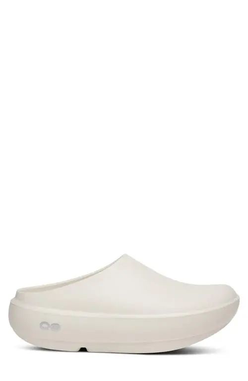 OOFOS Ooclog Clog - Chalk