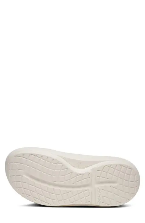 OOFOS Ooclog Clog - Chalk