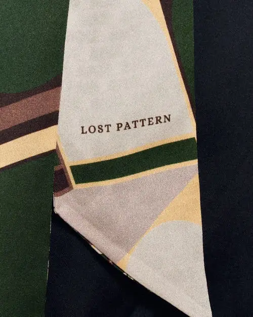 LOST PATTERN Modular Silk Skinny Scarf - Green