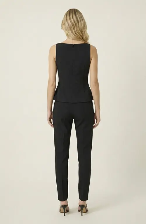 MODENAIRE Sleeveless Asymmetrical Button Top