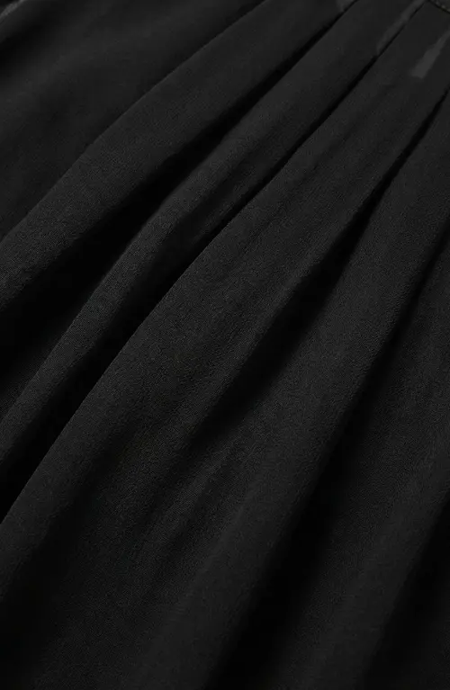 MODENAIRE Pleated Sleeveless Midi Dress