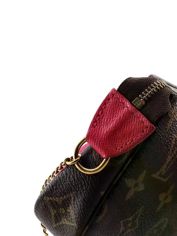 LOUIS VUITTON Pochette Accessoires Limited Edition Christmas Animation Monogram