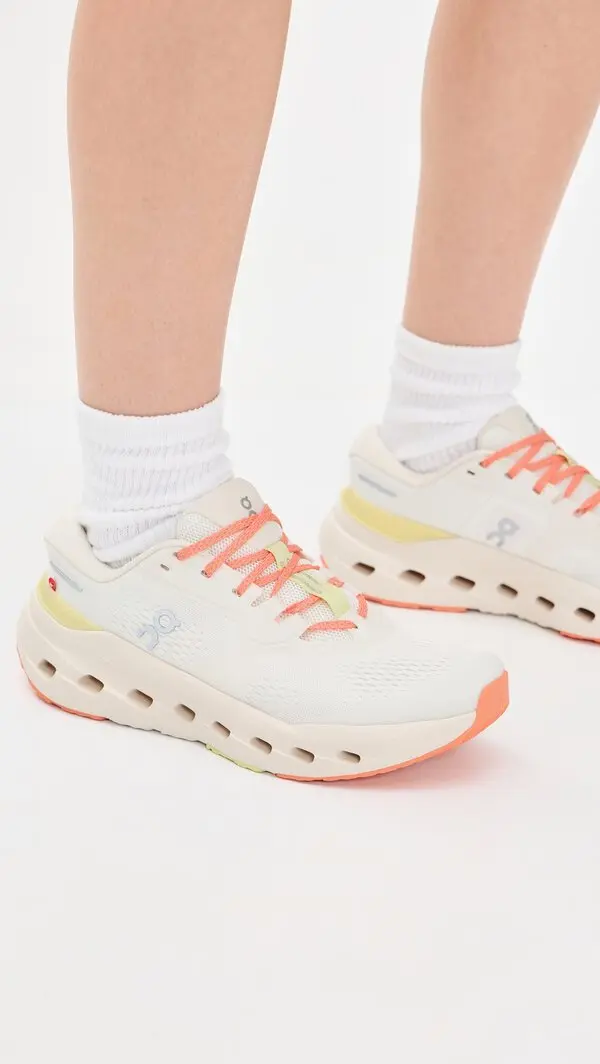 On Cloudrunner 3 Sneakers - Ivory/dew