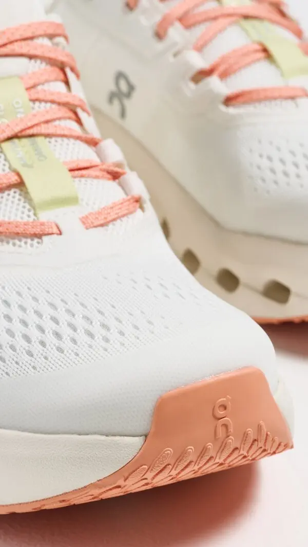 On Cloudrunner 3 Sneakers - Ivory/dew