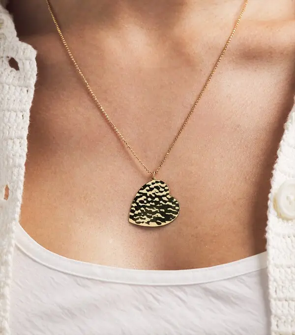 JENNIFER MEYER Hammered Heart Pendant Necklace