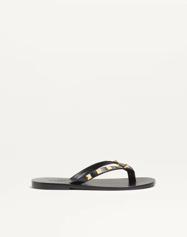 Valentino Garavani Rockstud Calfskin Thong Sandals - Black