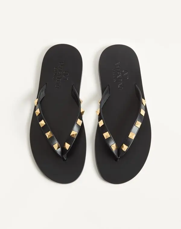 Valentino Garavani Rockstud Calfskin Thong Sandals - Black