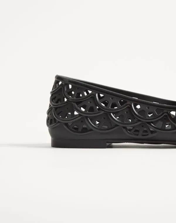 Valentino Garavani Ondette Rubber Ballerina With Scallop Pattern 05mm - Black