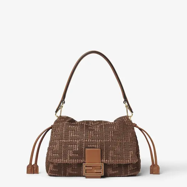 Fendi Mamma Baguette Medium Bag In Woven Raffia
