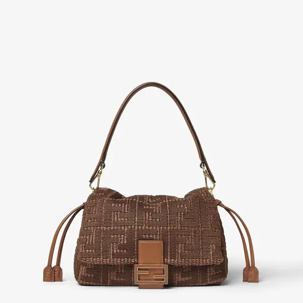 Fendi Mamma Baguette Medium Bag In Woven Raffia